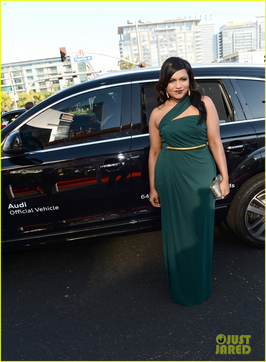Melissa McCarthy & Mindy Kaling - Emmys Presenters 2012: Photo 2727509 ...
