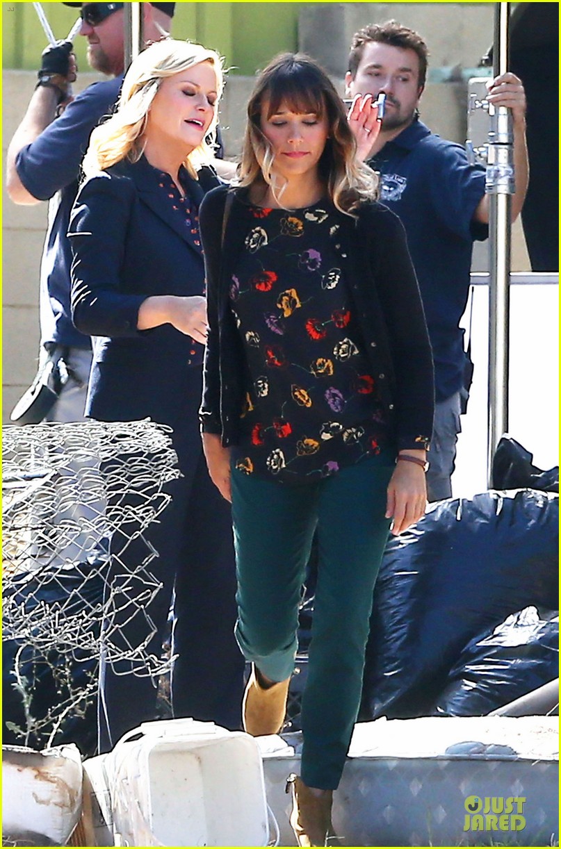 Amy Poehler: 'Parks & Recreation' Set with Rashida Jones!: Photo ...