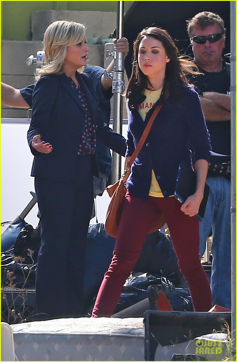 Amy Poehler: 'Parks & Recreation' Set with Rashida Jones!: Photo ...