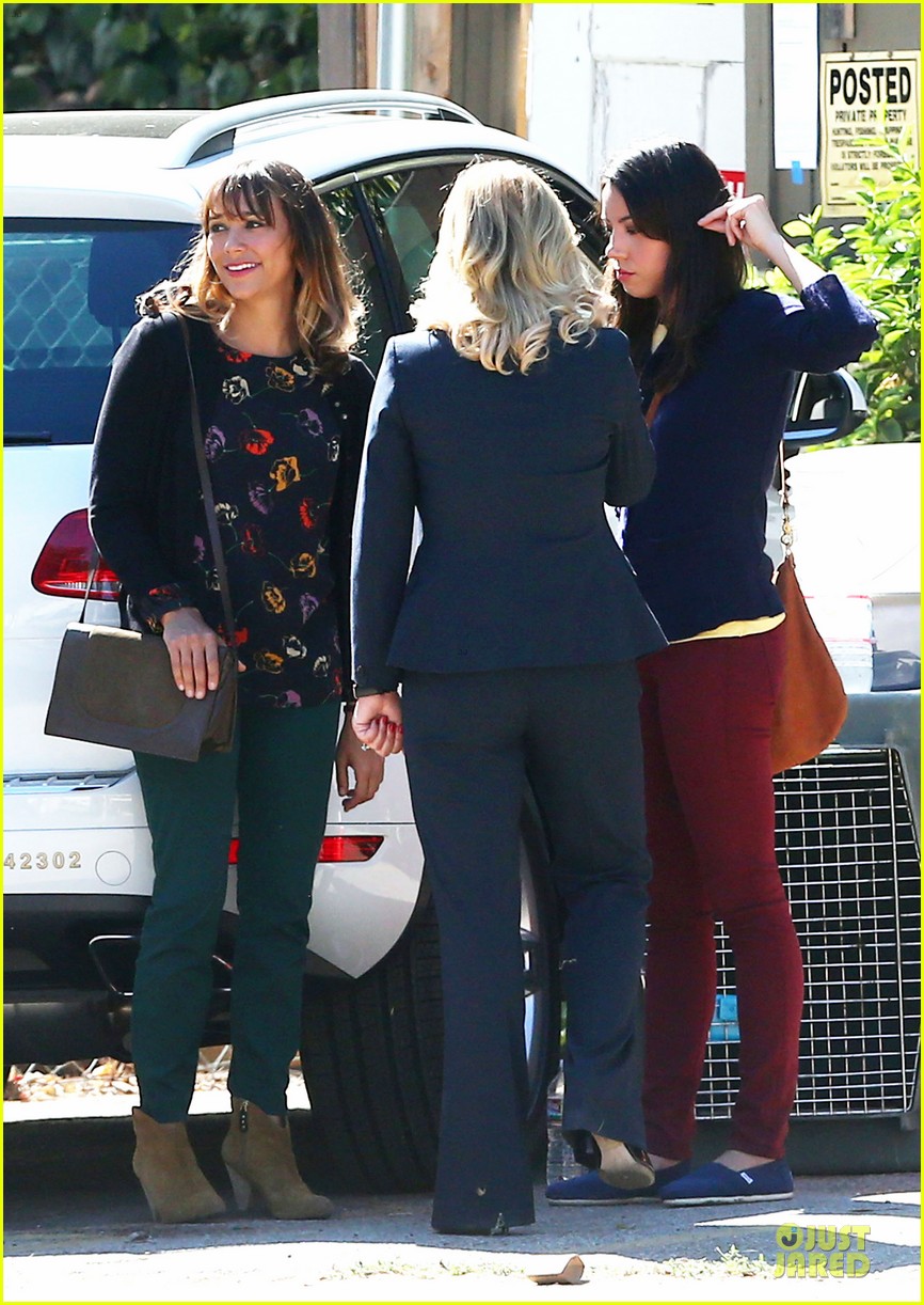 Amy Poehler: 'Parks & Recreation' Set with Rashida Jones!: Photo ...