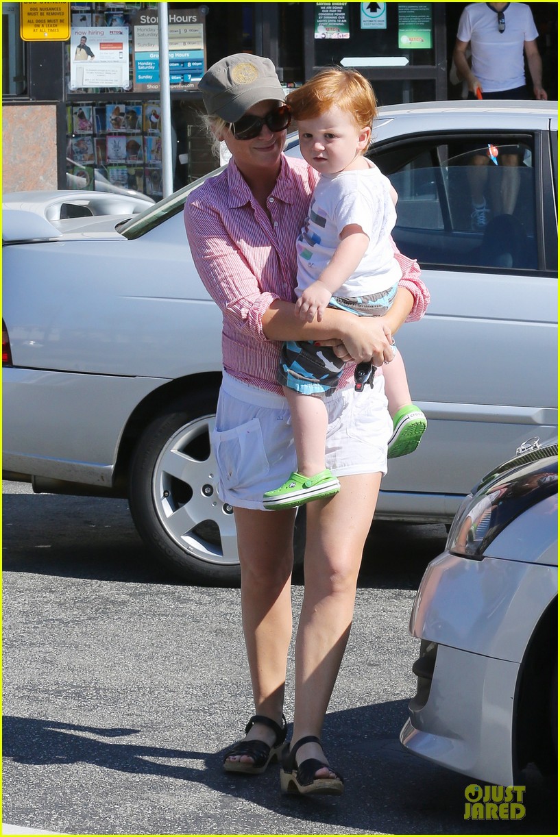 Amy Poehler: 'Parks & Recreation' Set with Rashida Jones!: Photo ...