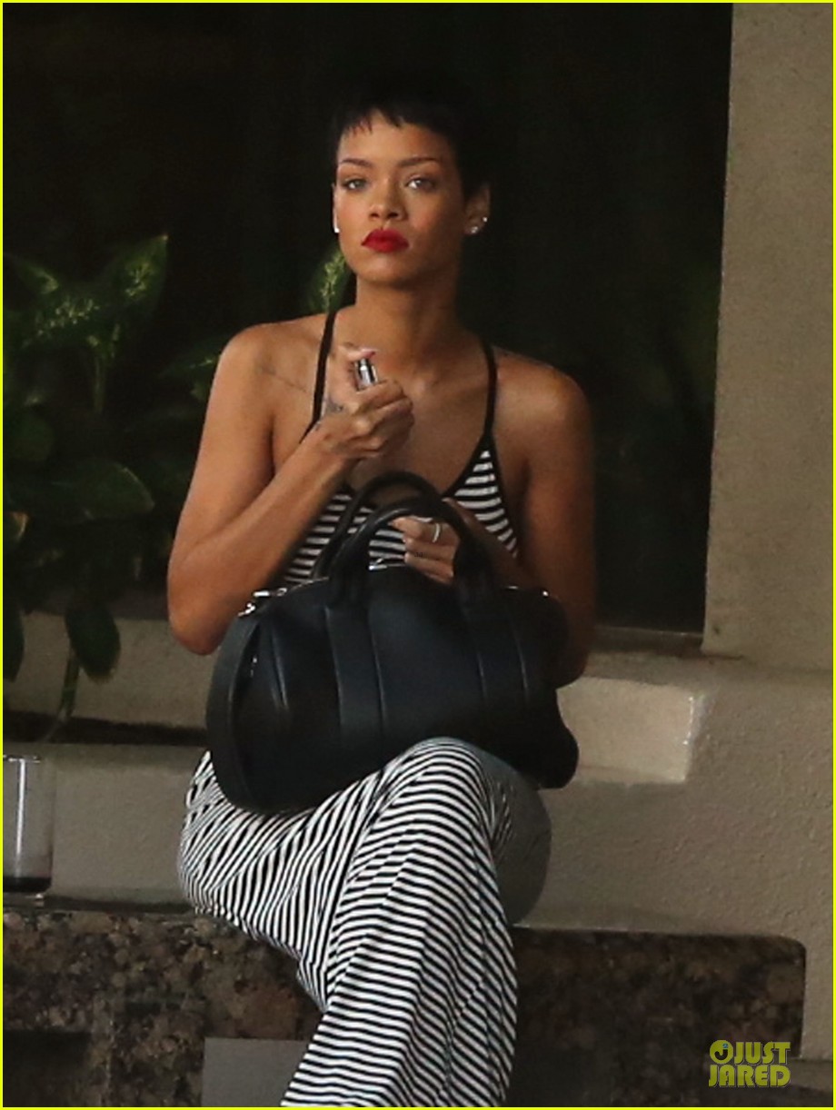 Rihanna: Six MTV EMA Nominations!: Photo 2724023 | Rihanna Photos ...