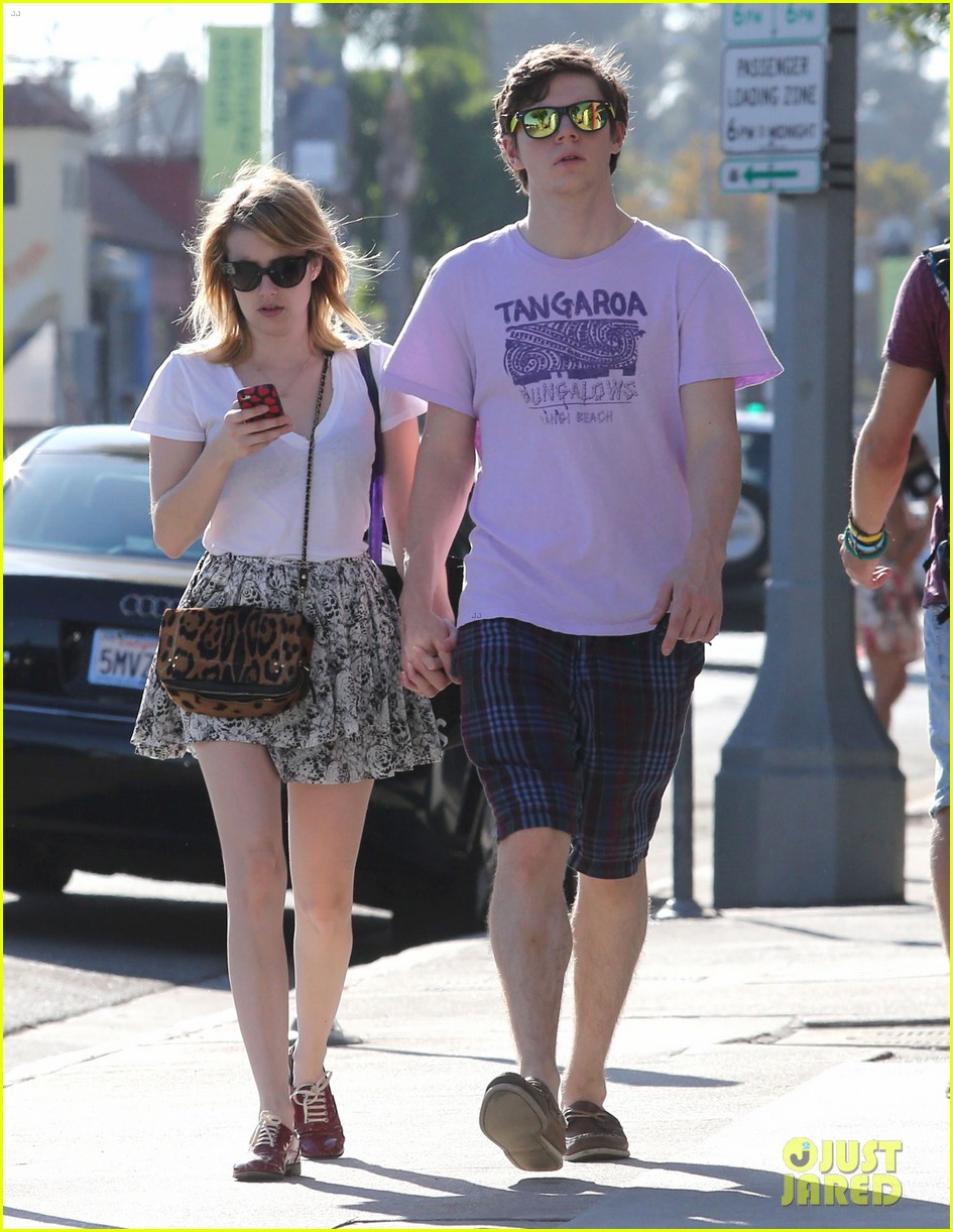Emma Roberts & Evan Peters: Holding Hands on Melrose!: Photo 2725509 ...