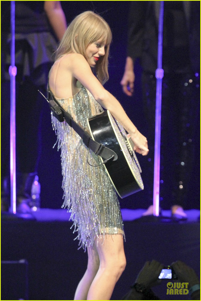 Taylor Swift: Rockin' Rio!: Photo 2721896 | Taylor Swift Photos | Just ...