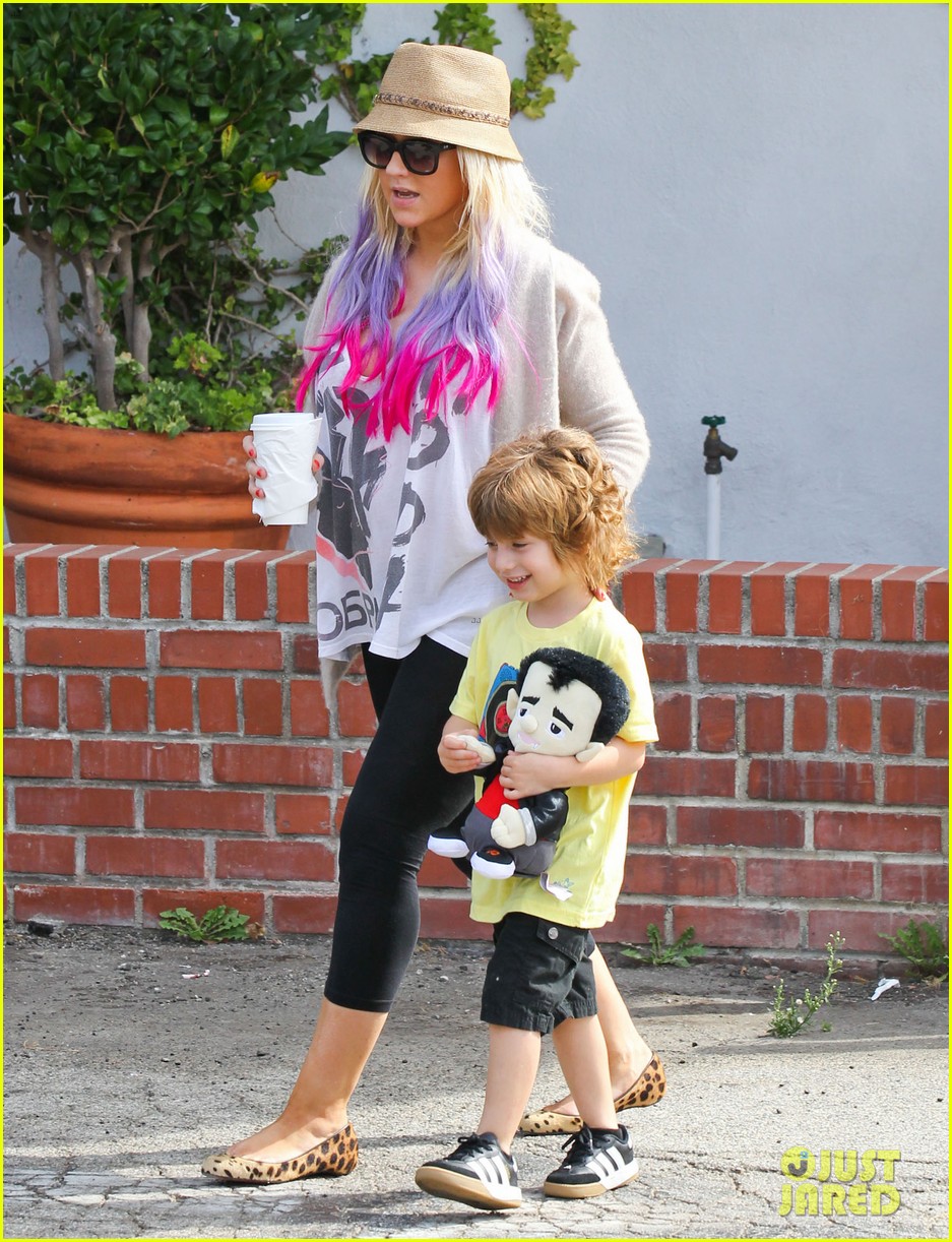Christina Aguilera & Matthew Rutler: Shopping with Max!: Photo 2734383 ...