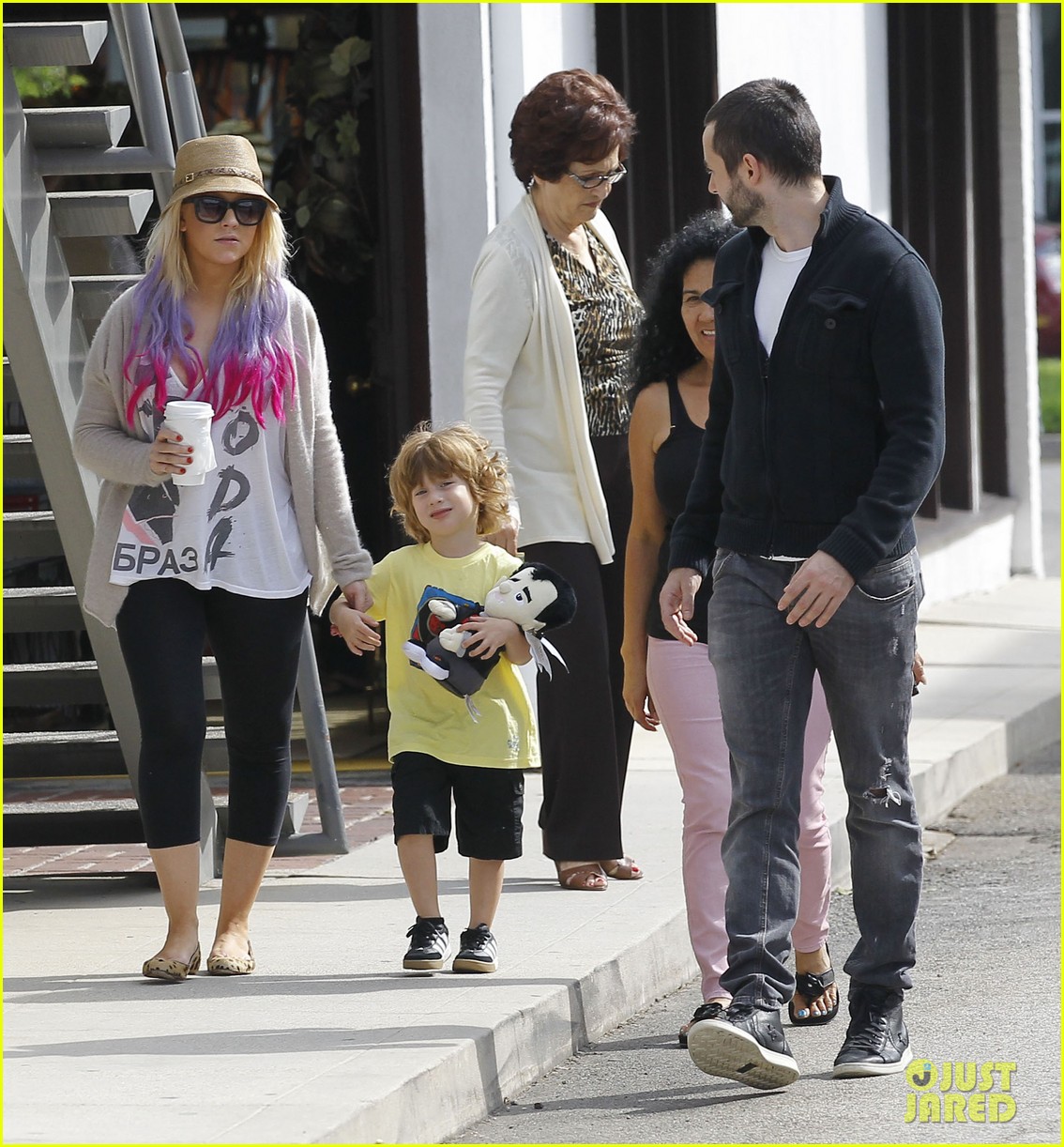 Christina Aguilera & Matthew Rutler: Shopping with Max!: Photo 2734385 ...