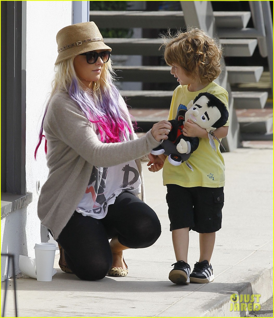 Christina Aguilera And Matt Rutler And Max