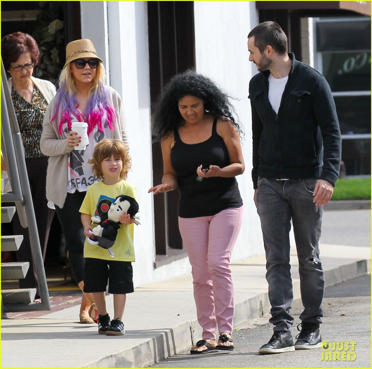 Christina Aguilera & Matthew Rutler: Shopping with Max!: Photo 2734398 ...