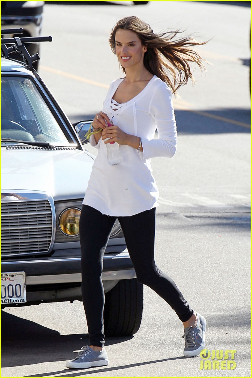Alessandra Ambrosio: Photo Shoot Fun in L.A.!: Photo 2744779 ...