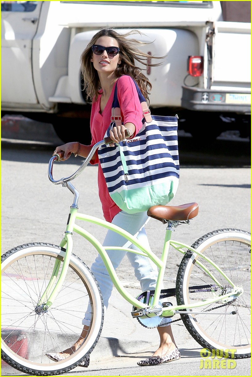 Alessandra Ambrosio: Photo Shoot Fun in L.A.!: Photo 2744791 ...