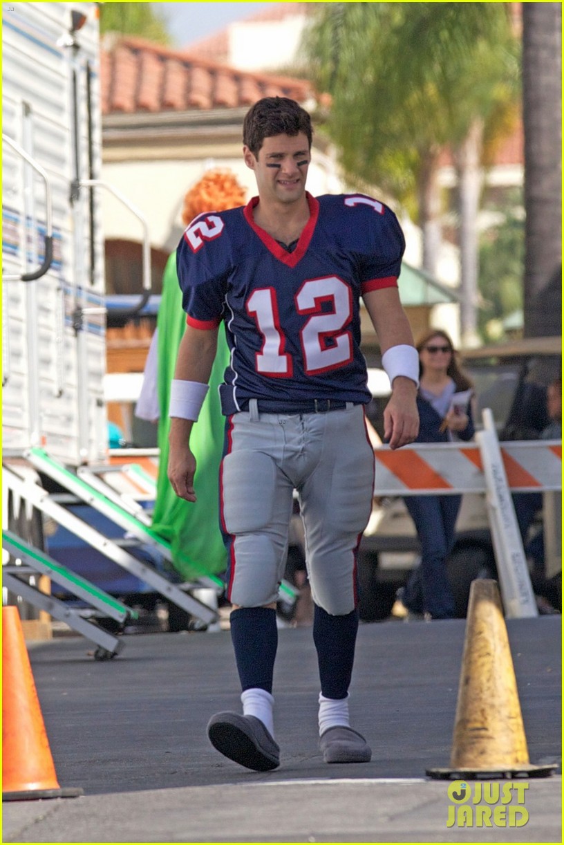 Justin Bartha & Ellen Barkin: 'New Normal' Halloween Episode!: Photo ...