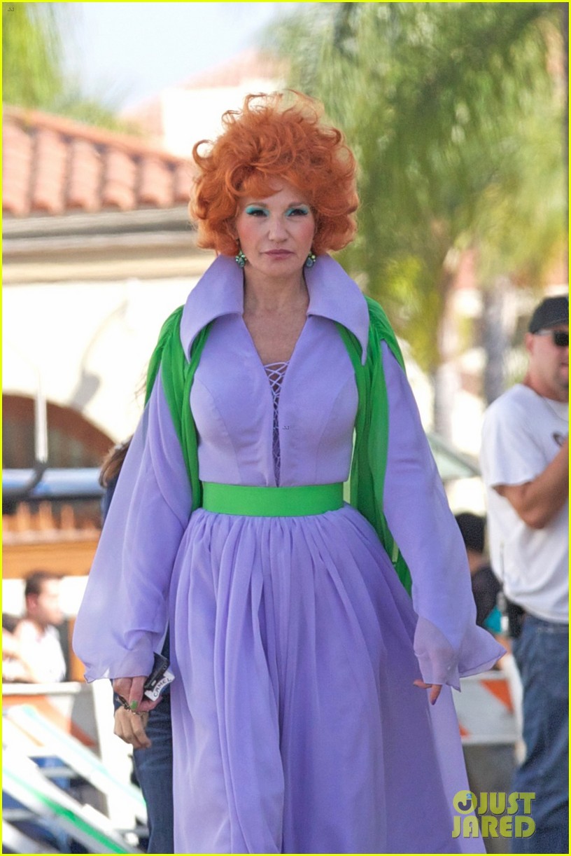 Justin Bartha & Ellen Barkin: 'New Normal' Halloween Episode!: Photo ...