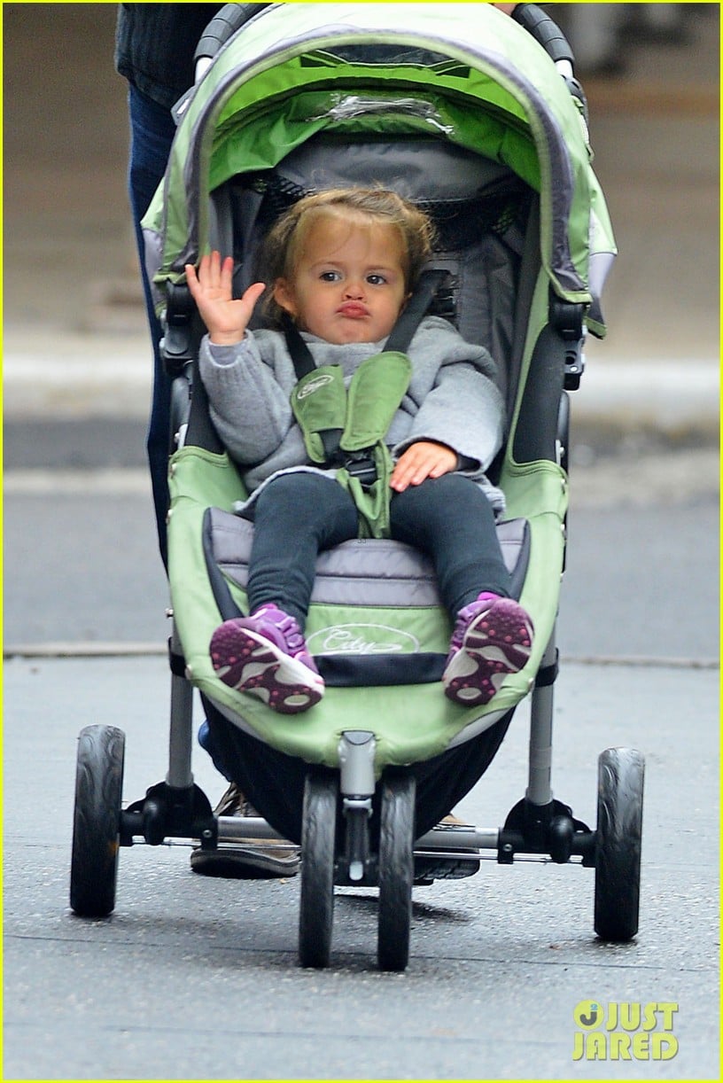 Matt Damon: SoHo Stroll with Stella!: Photo 2735908 | Celebrity Babies ...