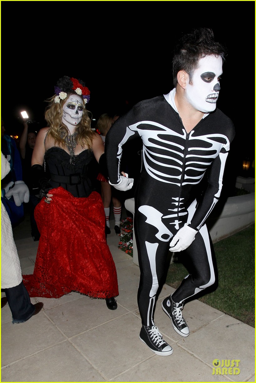 Hilary Duff & Mike Comrie: Day of the Dead Halloween Couple!: Photo ...