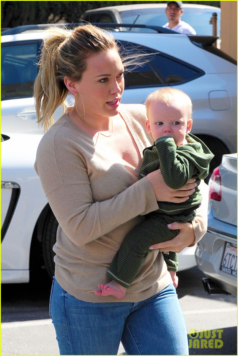 Hilary Duff: Quick Errands with Luca!: Photo 2737053 | Celebrity Babies ...