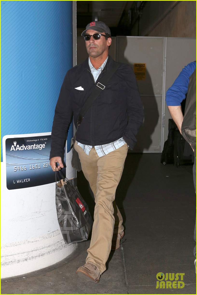 Jon Hamm: Back From Hawaii!: Photo 2746901 | Jon Hamm Pictures | Just Jared