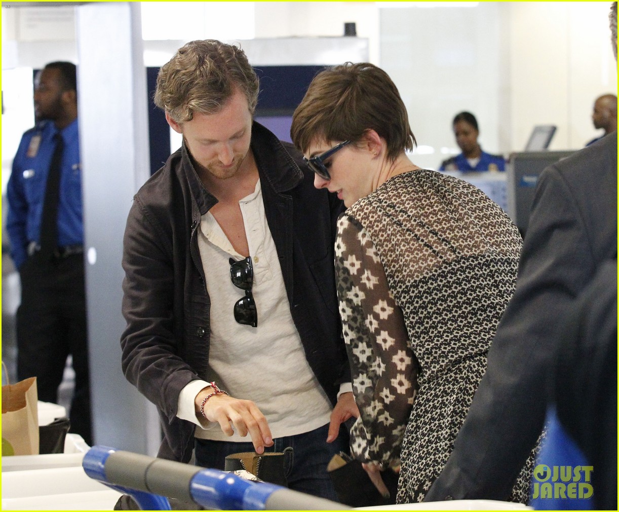 Anne Hathaway: Studio Visit with Eddie Redmayne!: Photo 2743579 | Adam ...