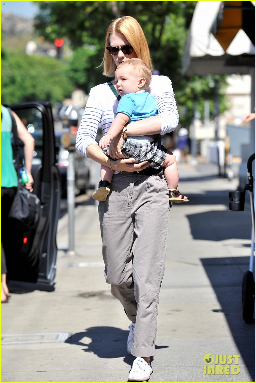 January Jones: Window Shopping with Xander!: Photo 2733275 | Celebrity ...