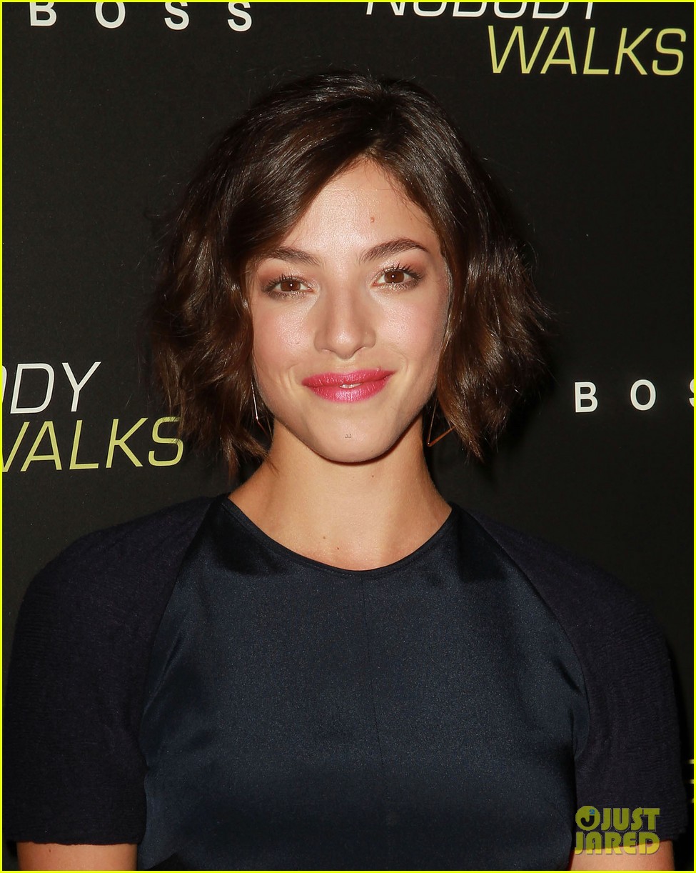 Isabel Lucas & Olivia Thirlby: 'Nobody Walks' Premiere!: Photo 2732207 ...