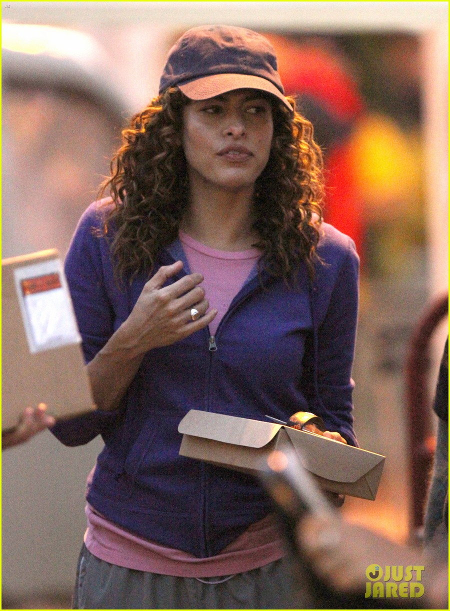 Eva Mendes: Curly Hair for 'Clear History'!: Photo 2732475 | Eva Mendes ...