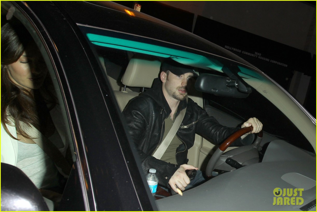 Minka Kelly & Chris Evans: Sayers Club Couple!: Photo 2745657 | Chris ...