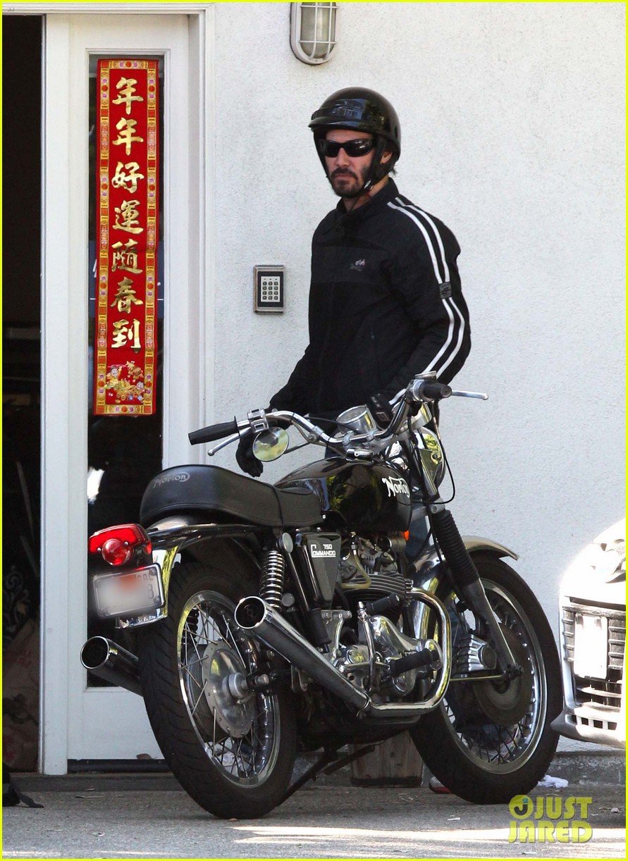Keanu Reeves is A Biker Dude!: Photo 2748429 | Keanu Reeves Photos ...