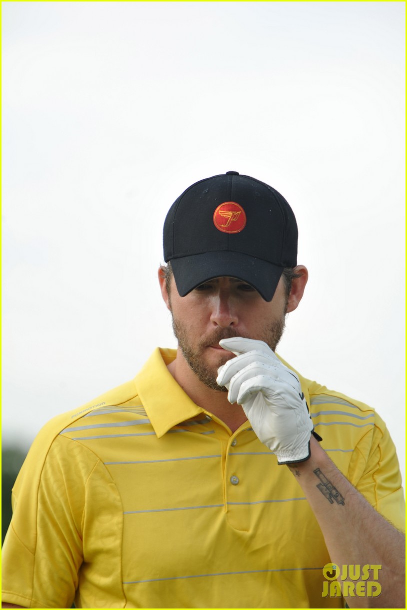 Ryan Reynolds & Minka Kelly: Golf Tournament in China!: Photo 2745188 ...