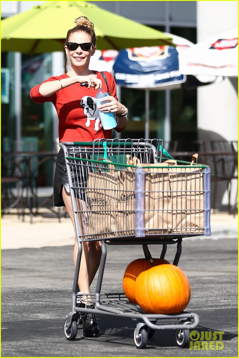 Photo: leann rimes halloween supply shopping 01 | Photo 2735979 | Just ...