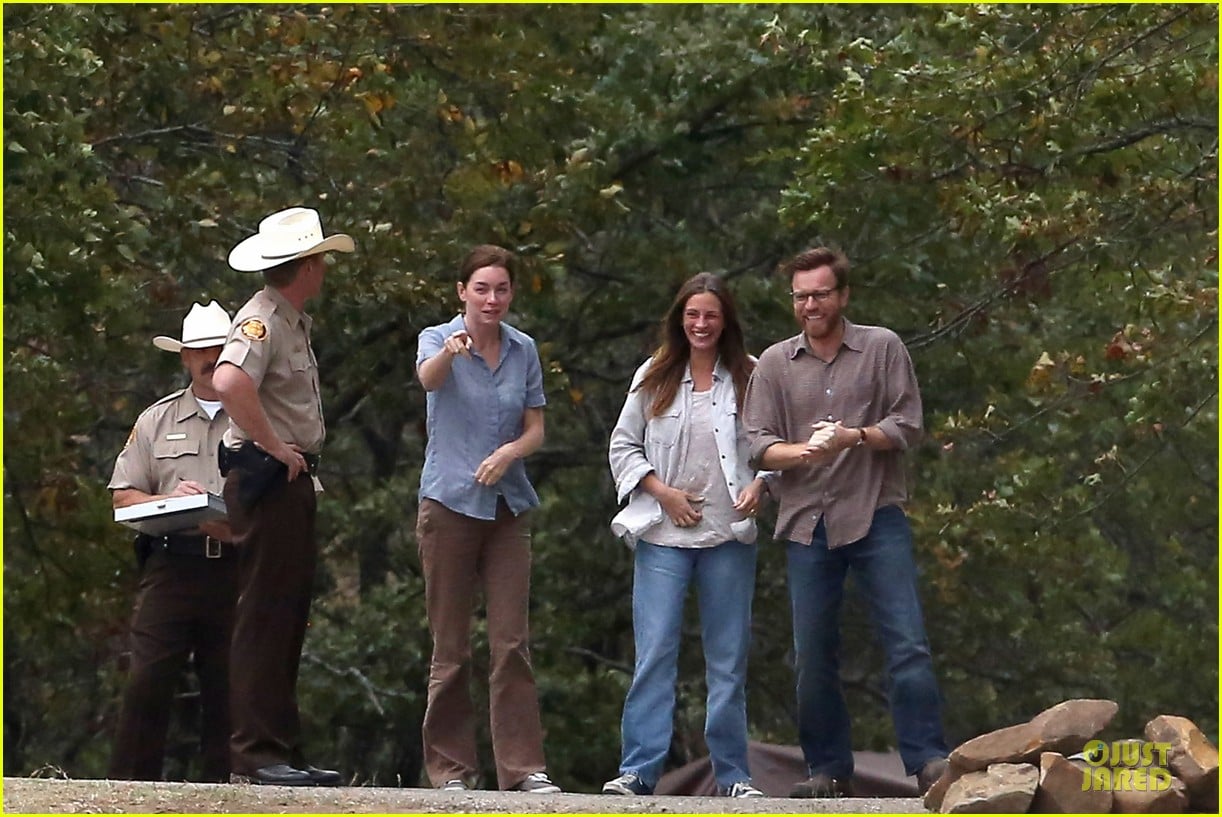 Julia Roberts: 'August Osage County' Set with Ewan McGregor!: Photo ...