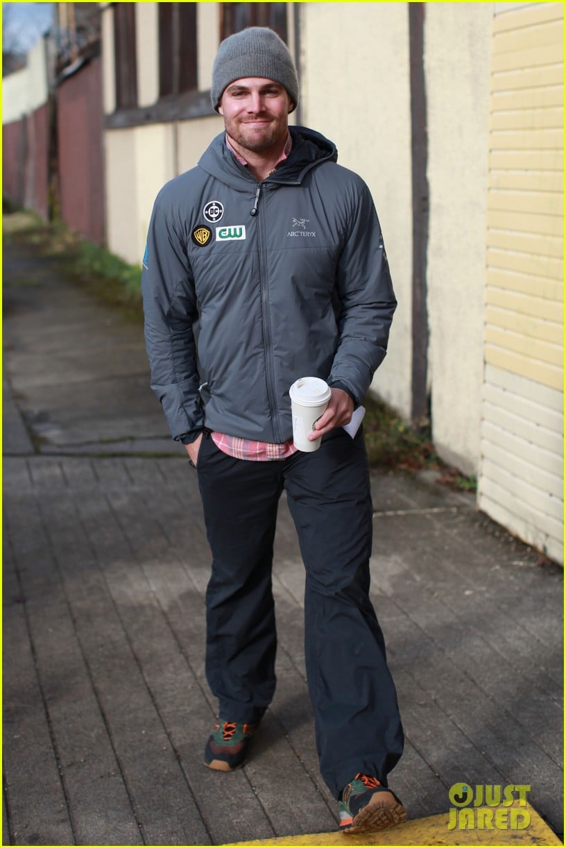 Stephen Amell: New 'Arrow' Poster: Photo 2745043 | Katie Cassidy Photos ...