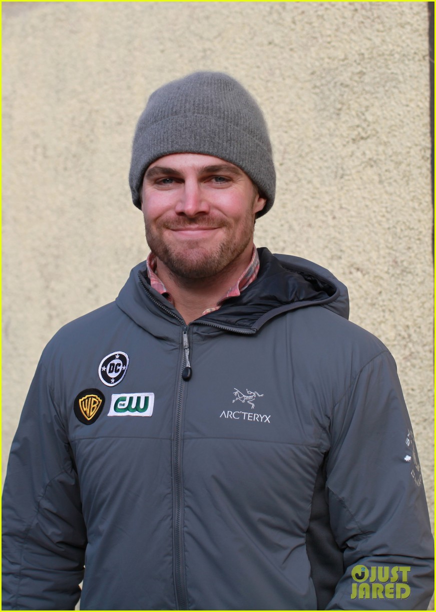 Stephen Amell: New 'Arrow' Poster: Photo 2745054 | Katie Cassidy ...