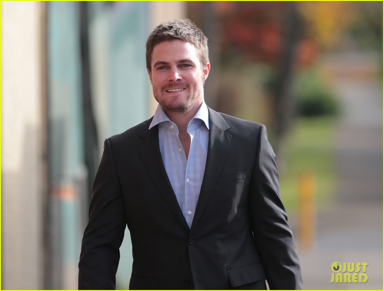 Stephen Amell: New 'Arrow' Poster: Photo 2745056 | Katie Cassidy Photos ...