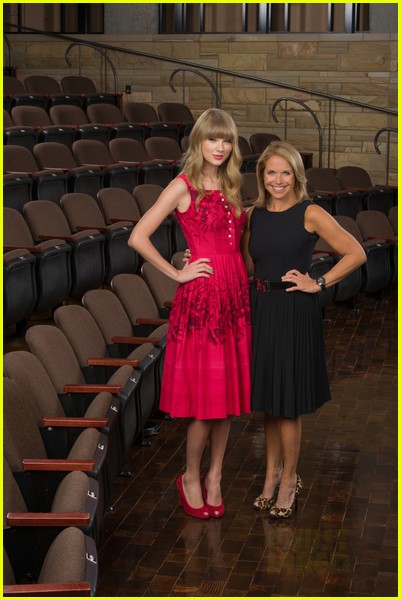 Taylor Swift: 'Red' Target Commercial - Watch Now!: Photo 2740121 ...