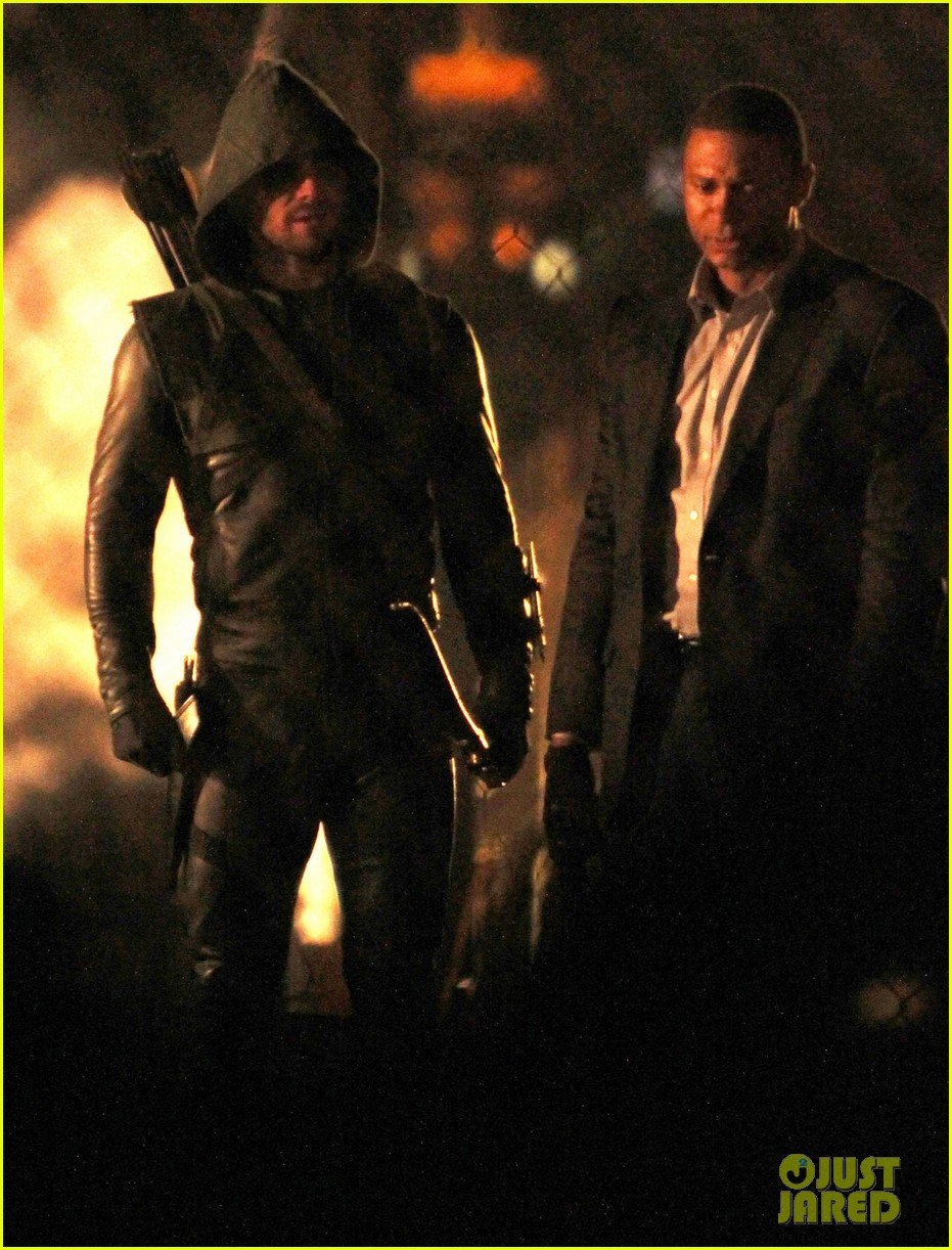 Stephen Amell: Late Night 'Arrow' Fight Scenes!: Photo 2758275 | Annie ...