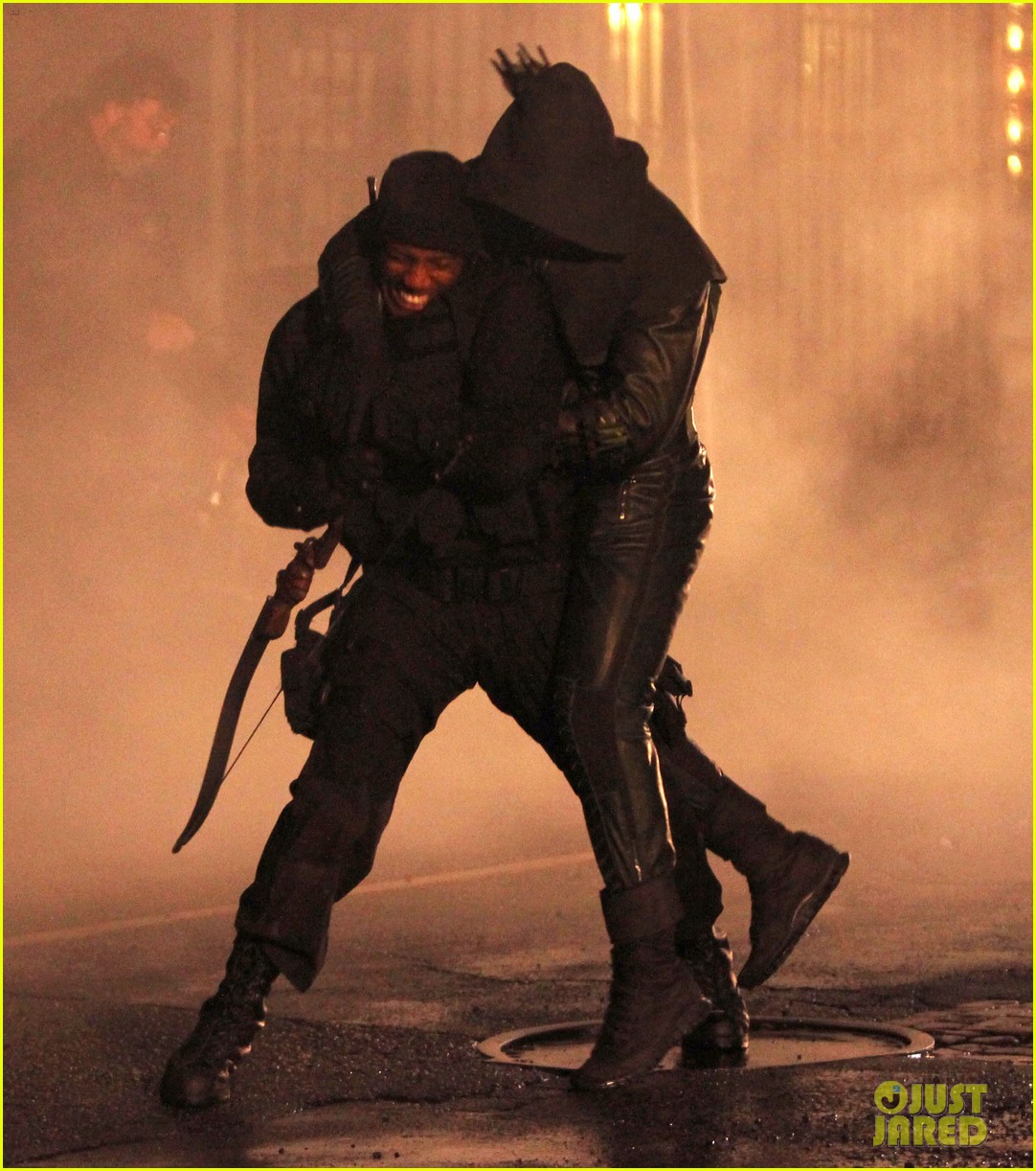 Stephen Amell: Late Night 'Arrow' Fight Scenes!: Photo 2758288 | Annie ...
