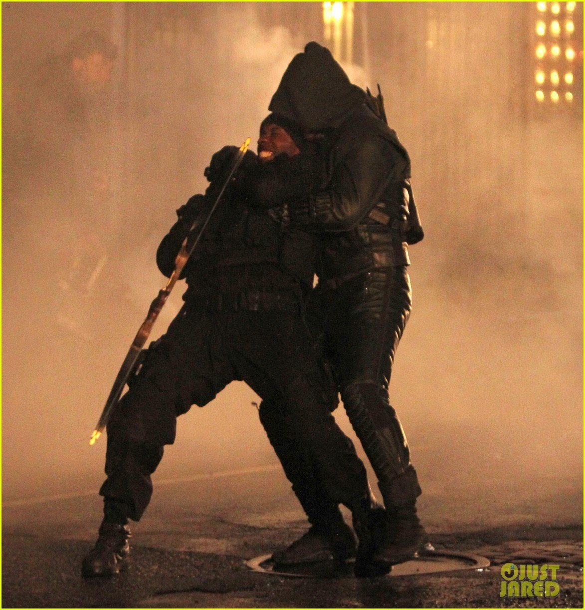 Stephen Amell: Late Night 'Arrow' Fight Scenes!: Photo 2758289 | Annie ...