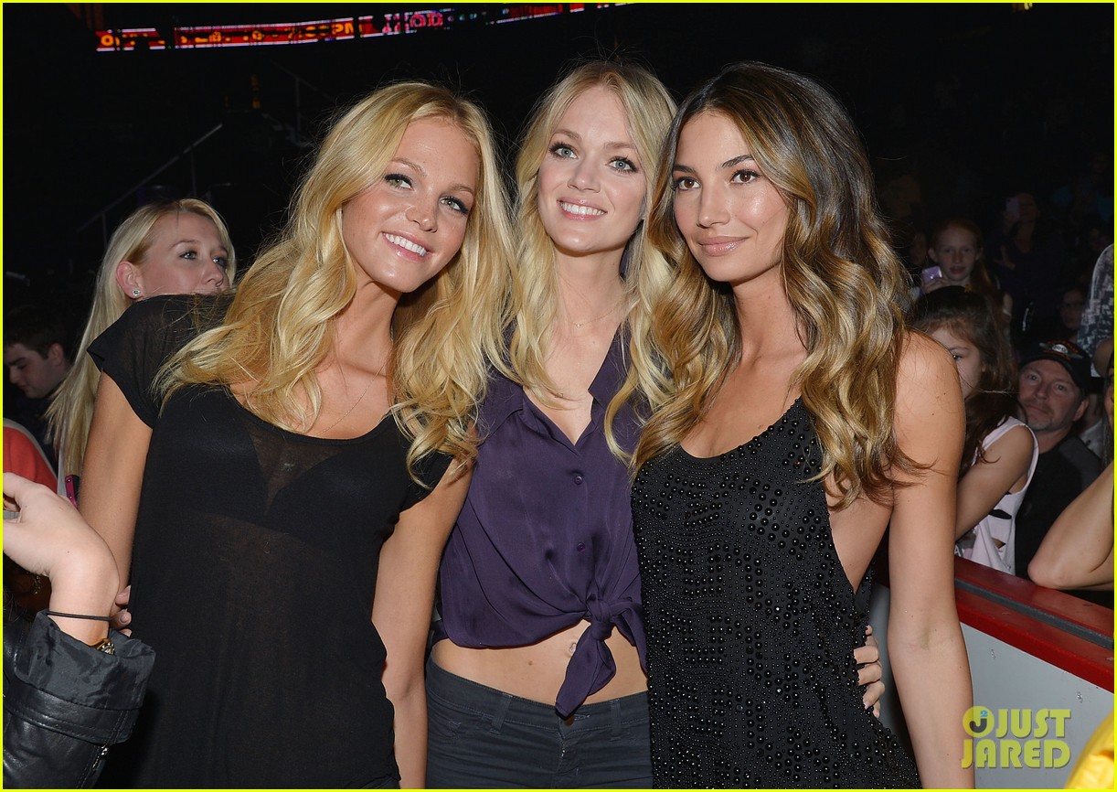 Erin Heatherton & Lily Aldridge: Justin Bieber Concert!: Photo 2754971 ...