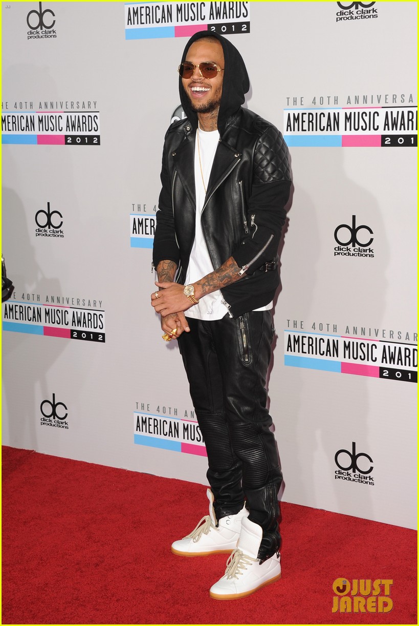 Chris Brown - AMAs 2012 Red Carpet: Photo 2760219 | Chris Brown Photos ...