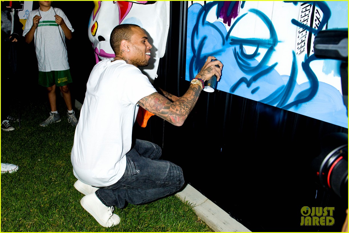 Chris Brown: Symphonic Love Foundation Launch Video!: Photo 2755156 ...