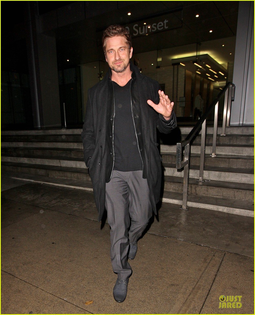 Gerard Butler Wanted to Spend His Birthday in India!: Photo 2760505 ...