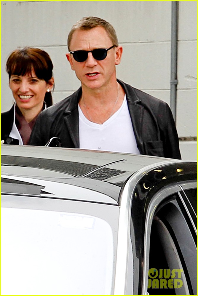 Daniel Craig: Watch 'Skyfall' Title Sequence feat. Adele!: Photo ...