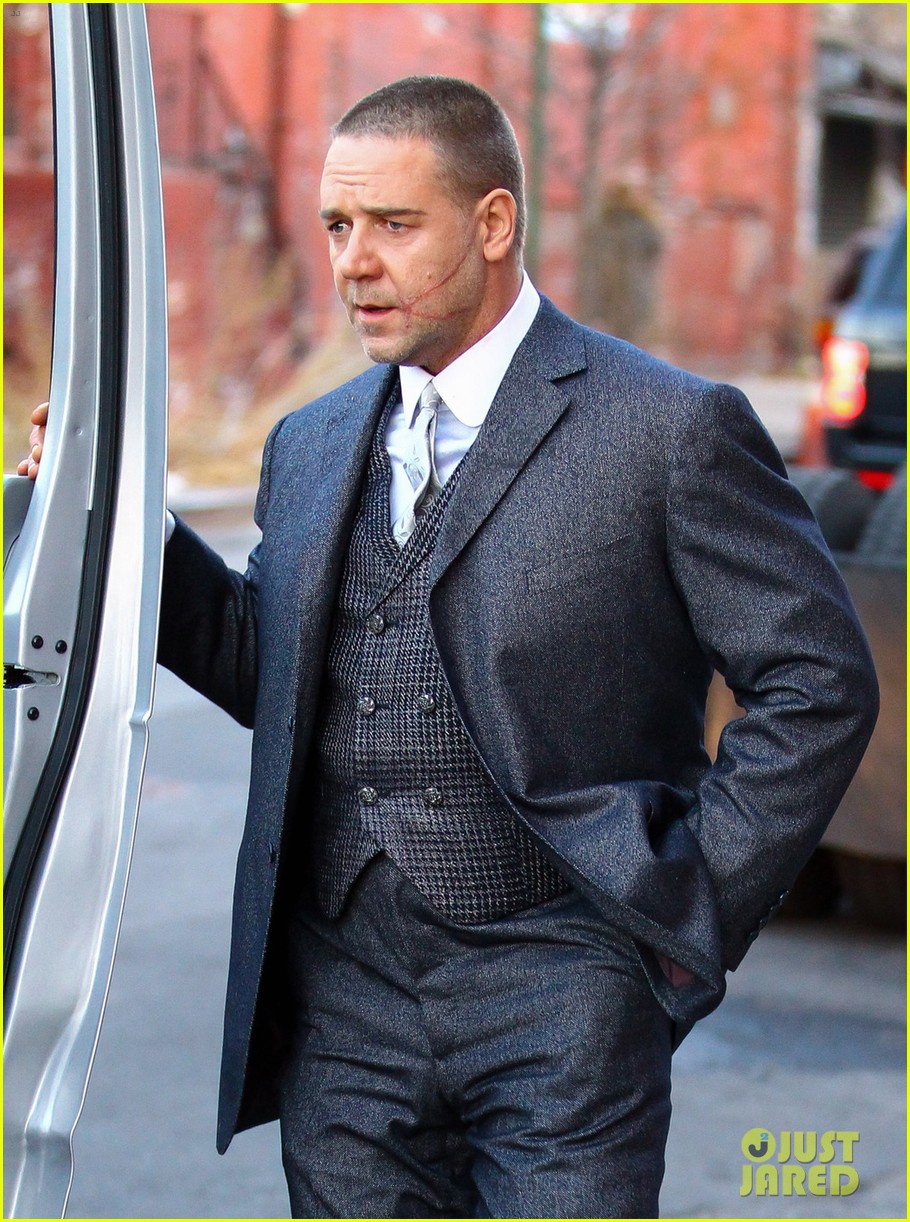 Russell Crowe: Facial Scar For 'Winter's Tale'!: Photo 2764370 ...