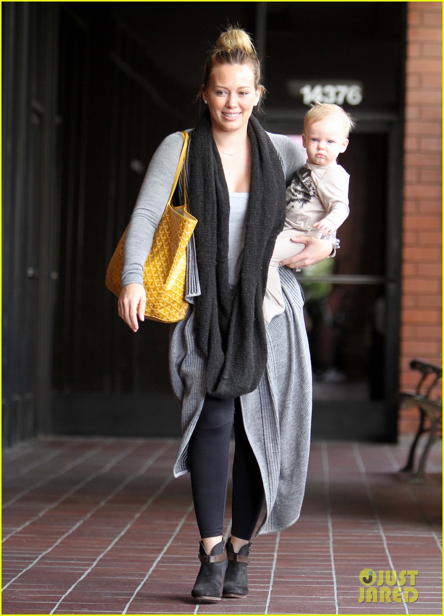 Hilary Duff: Harley Pasternak Fitness Mom!: Photo 2759040 | Celebrity ...