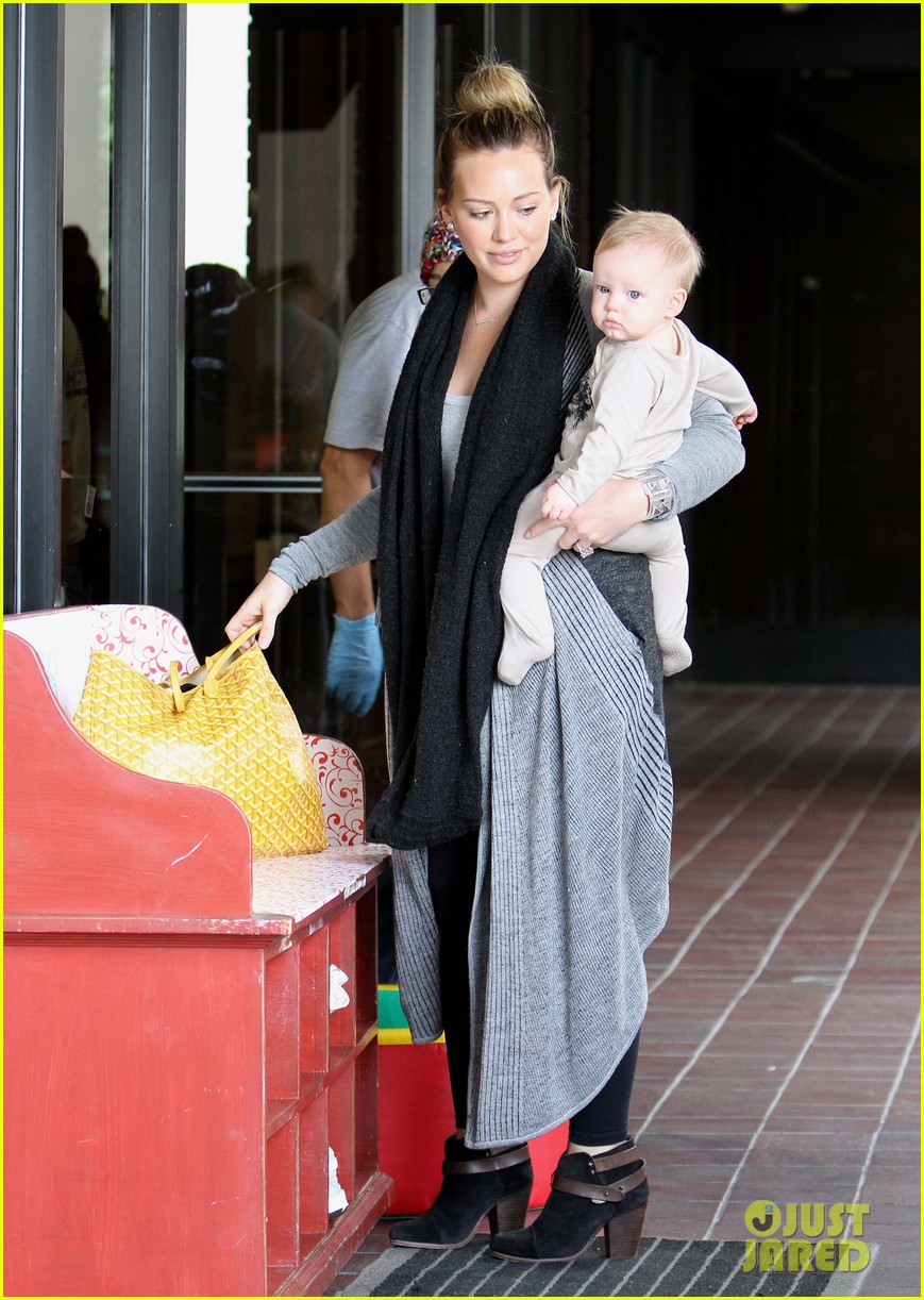 Hilary Duff: Harley Pasternak Fitness Mom!: Photo 2759043 | Celebrity ...