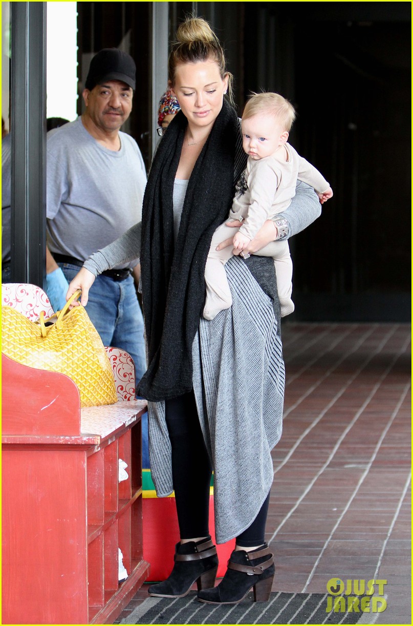 Hilary Duff: Harley Pasternak Fitness Mom!: Photo 2759052 | Celebrity ...