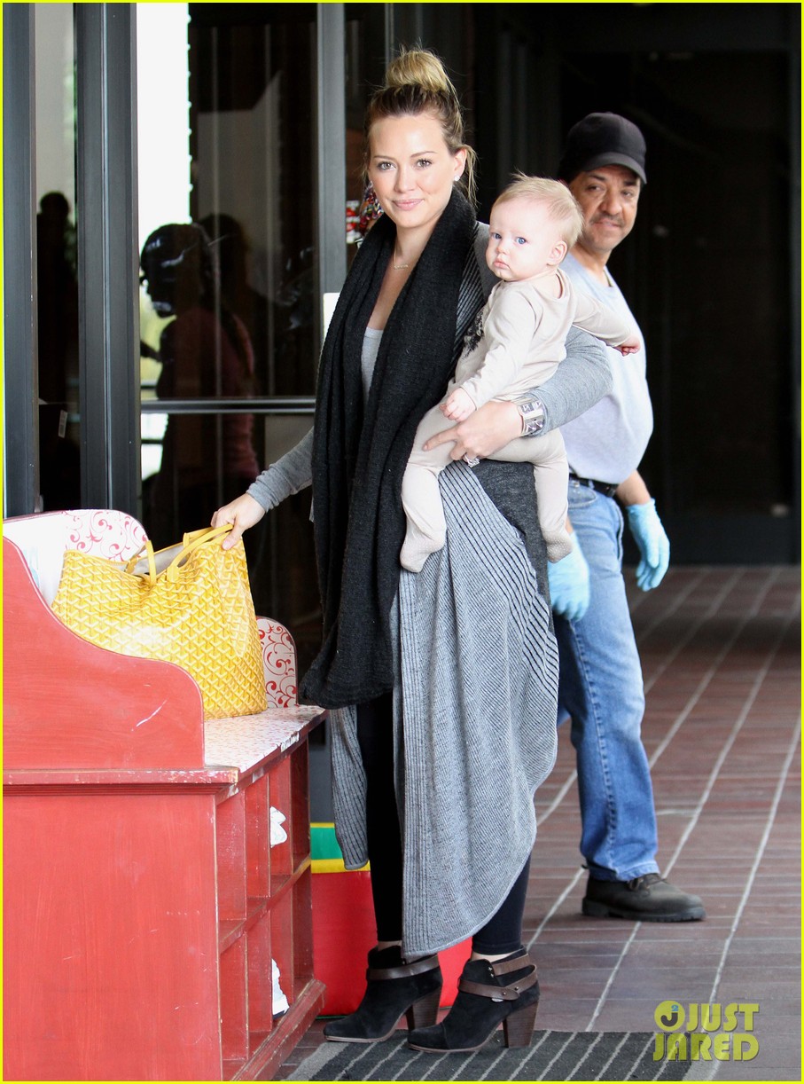 Hilary Duff: Harley Pasternak Fitness Mom!: Photo 2759053 | Celebrity ...