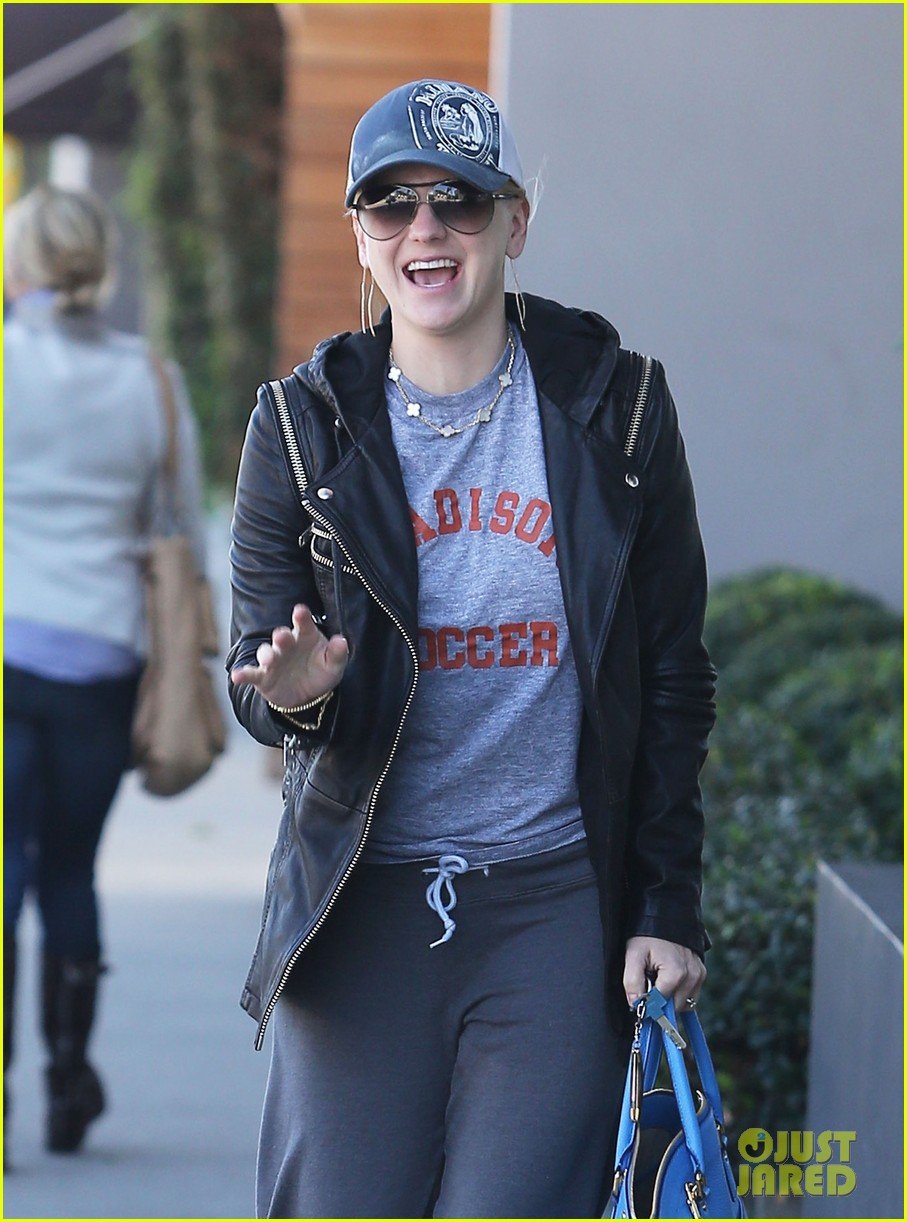 Anna Faris: 'I Give It A Year' UK Trailer!: Photo 2762799 | Anna Faris ...