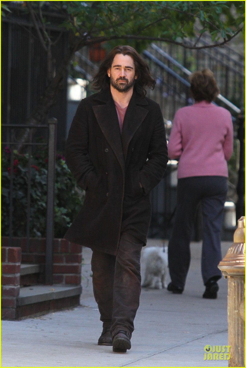 Colin Farrell's Co-Star Tom Hanks as Walt Disney!: Photo 2752202 ...