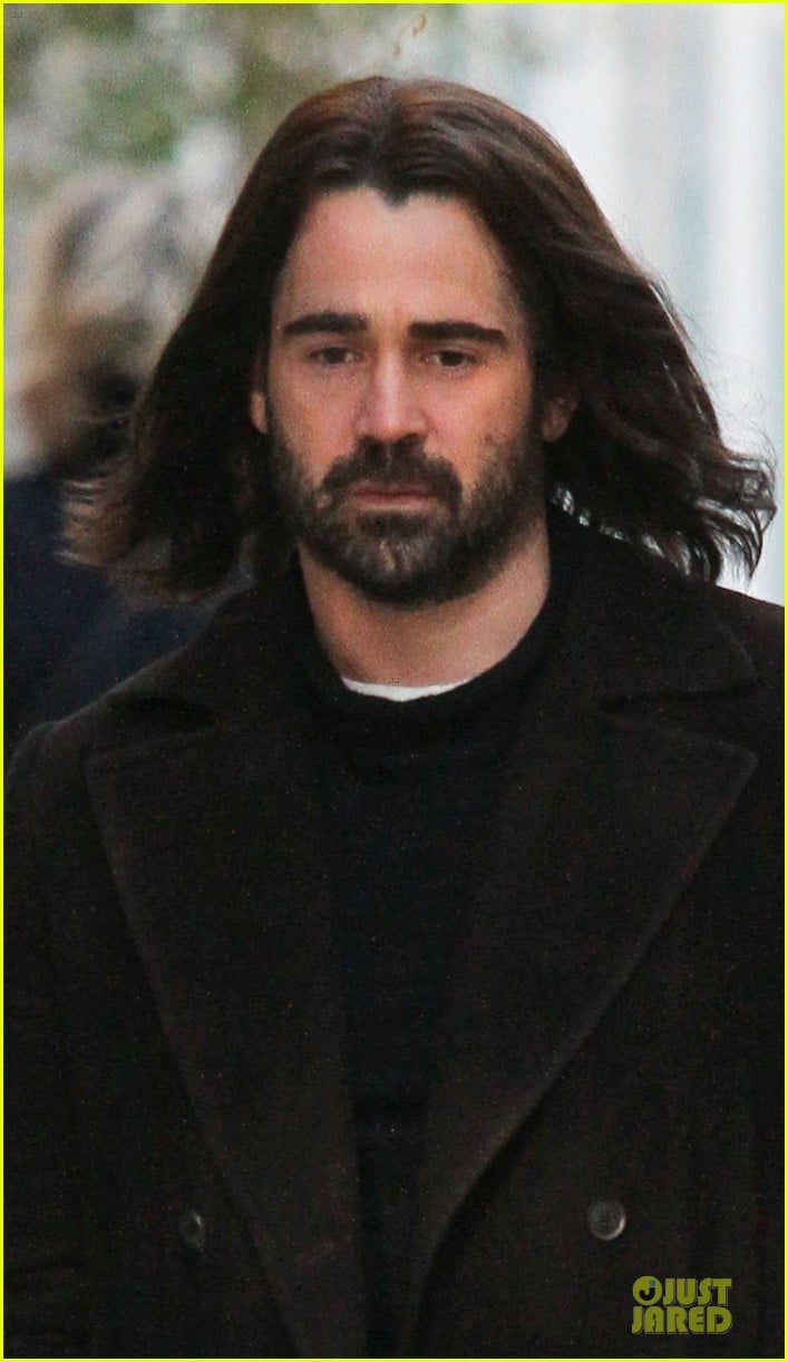 Colin Farrell's Co-Star Tom Hanks as Walt Disney!: Photo 2752207 ...