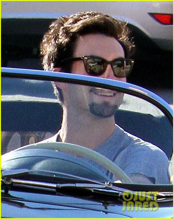 Adam Levine: Pearl Jam's Newest Drummer?: Photo 2763363 | Adam Levine ...
